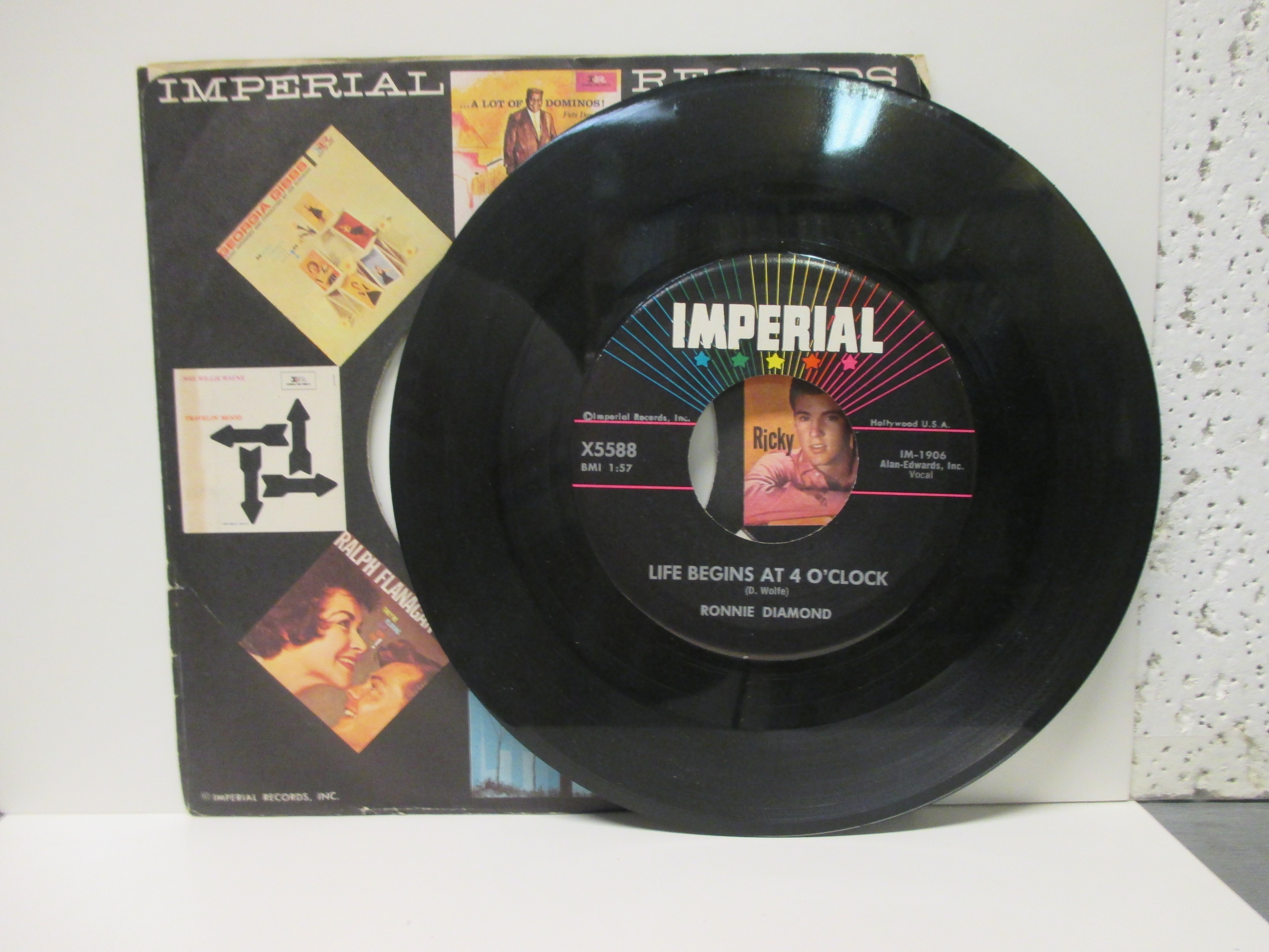 Diamond, Ronnie - Life Begins At 4 O'clock - Times Square Records